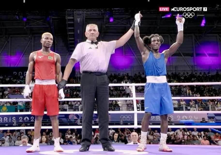 Histórico!! Enorme!! Gigante!! David Pina vence segundo combate e ...