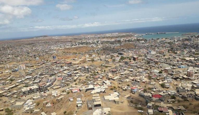 Praia. Munícipes satisfeitos com requalificação urbana da cidade ...